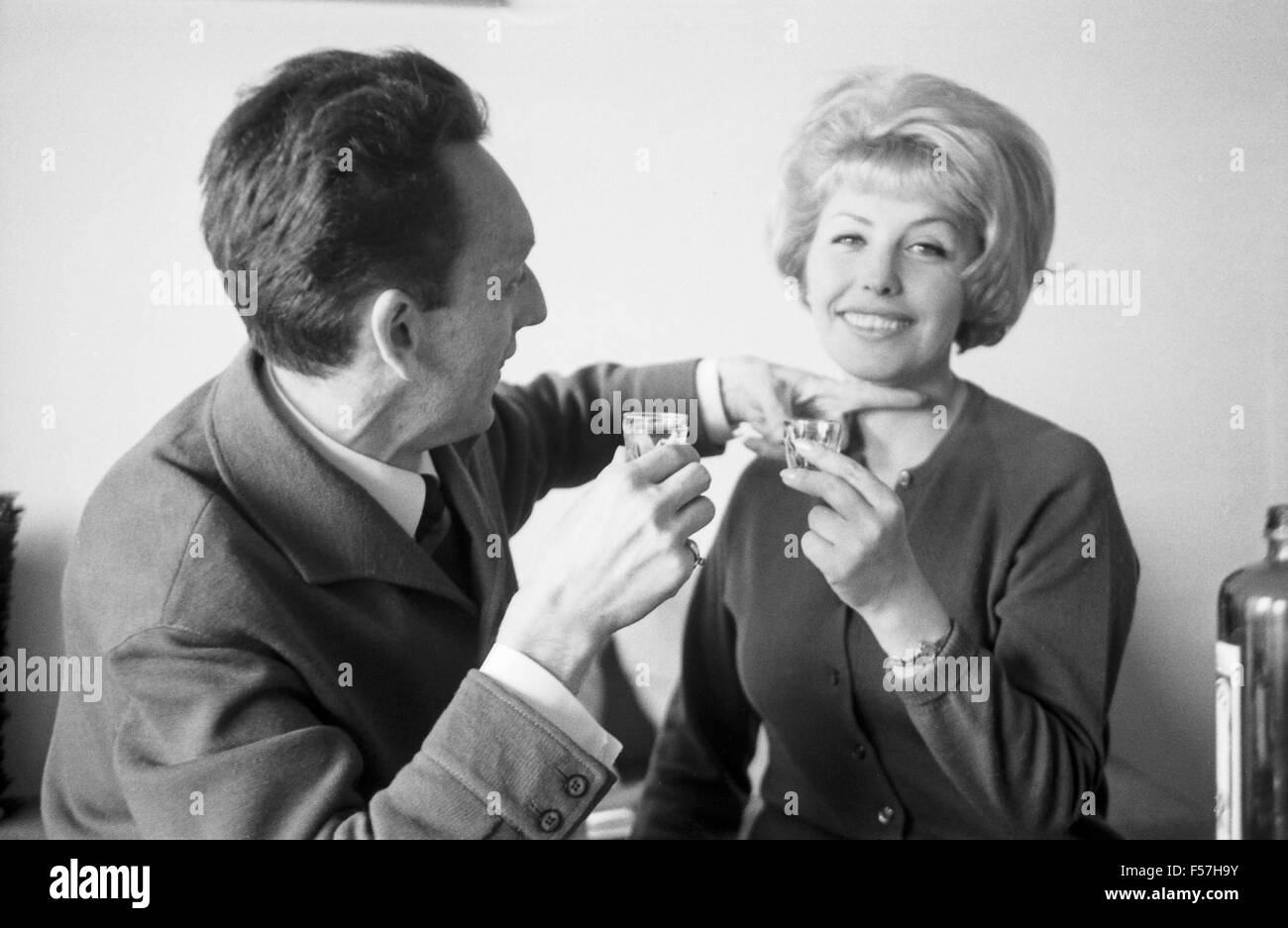 Deutsche Schlagersängerin Eva Homonnay, Deutschland 1960er Jahre ...