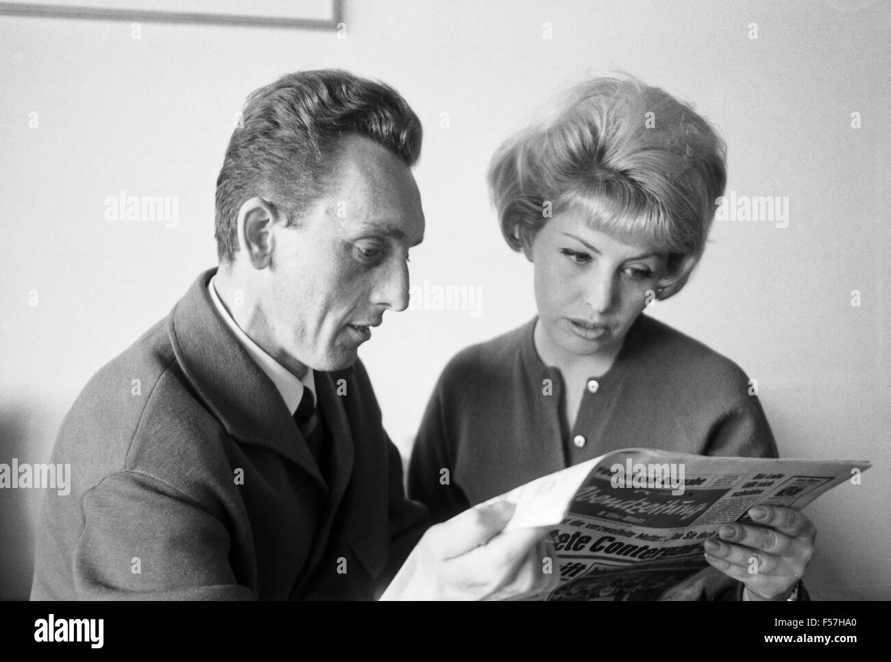 Deutsche Schlagersängerin Eva Homonnay, Deutschland 1960er Jahre ...