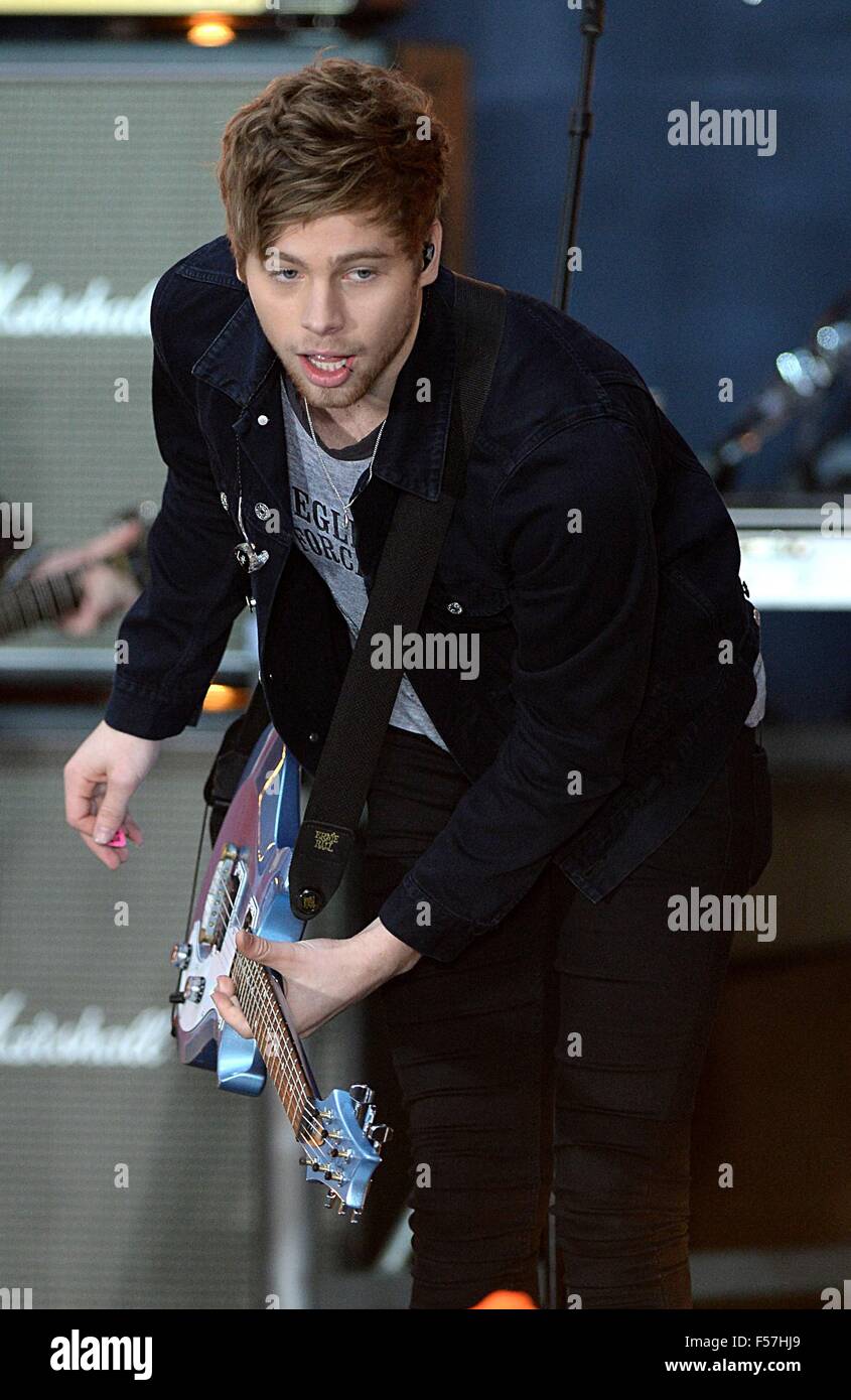 New York, NY, USA. 28th Oct, 2015. Luke Hemmings, 5 Seconds of Summer ...