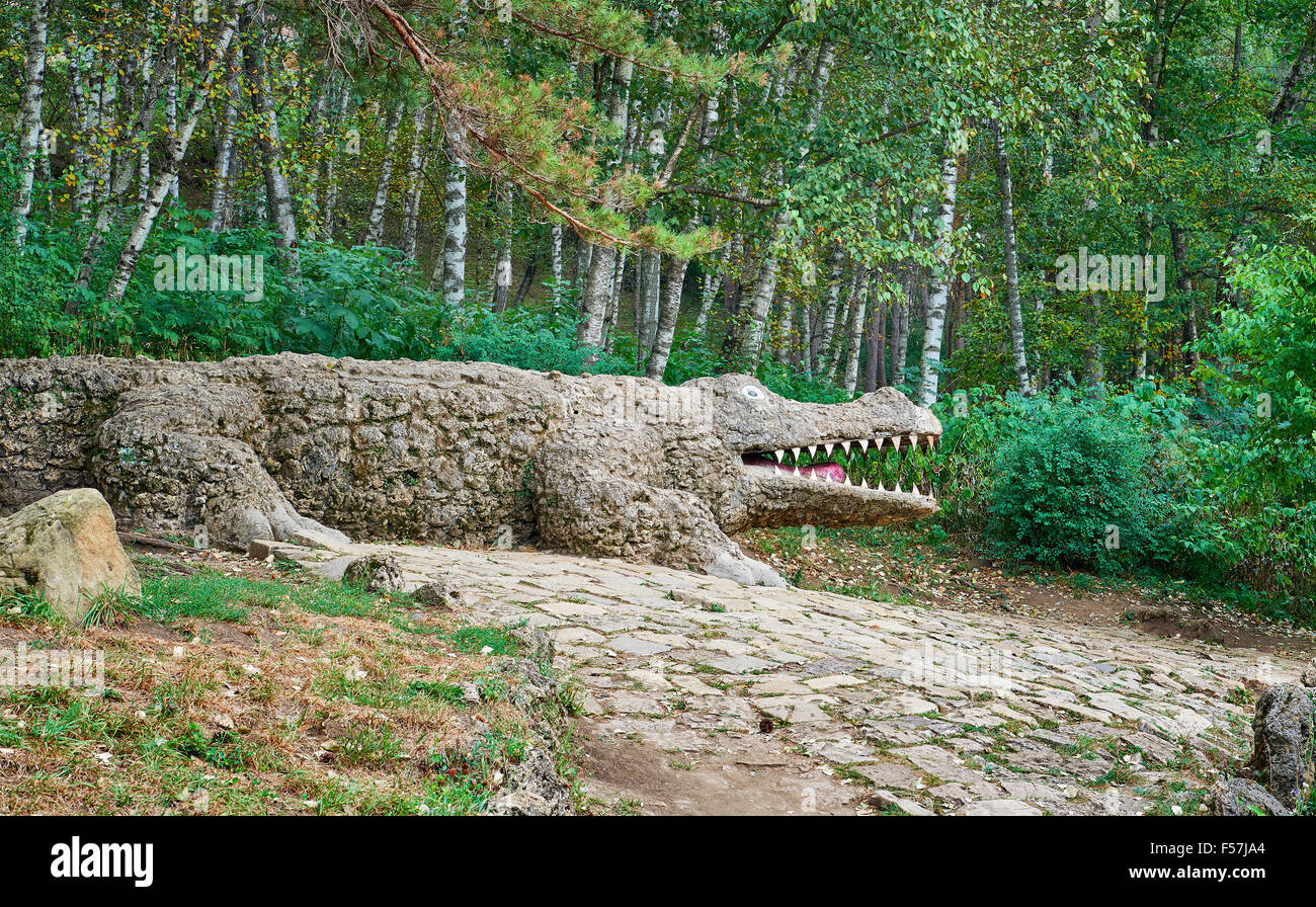 Crocodile statue hi-res stock photography and images - Alamy