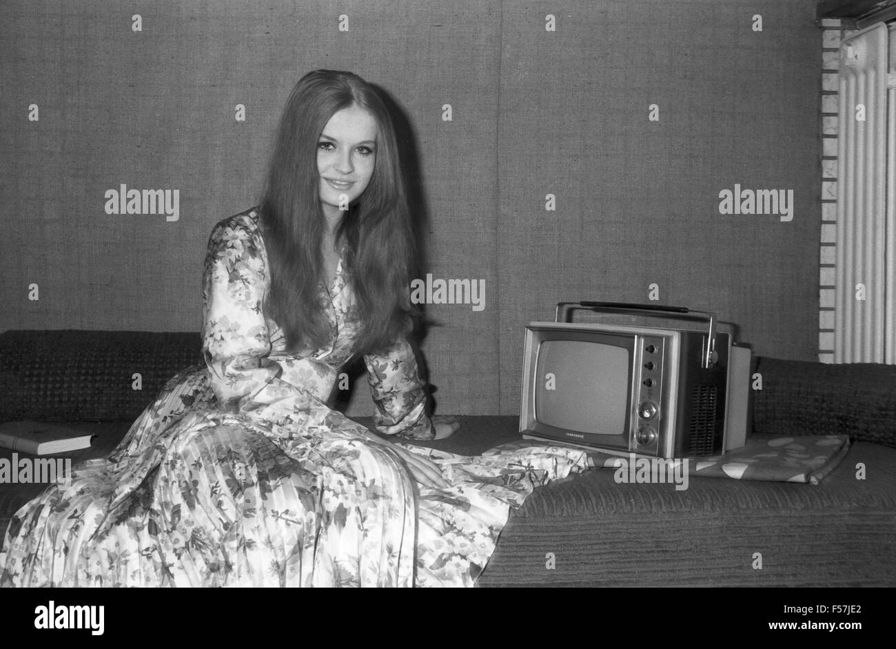 Mannequin fashion 1960s hi-res stock photography and images - Alamy