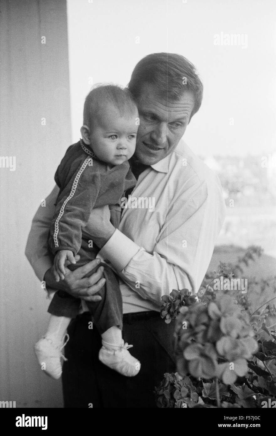 Der deutsche Schauspieler Heinz Weiss, Deutschland 1960er Jahre. German ...