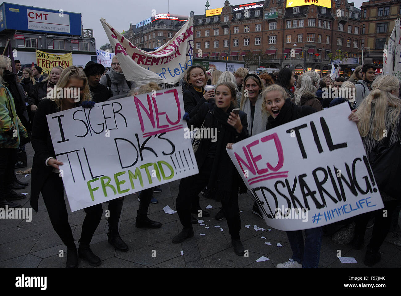 Copenhagen, Denmark. 29th October, 2015. Danish students and teachers ...