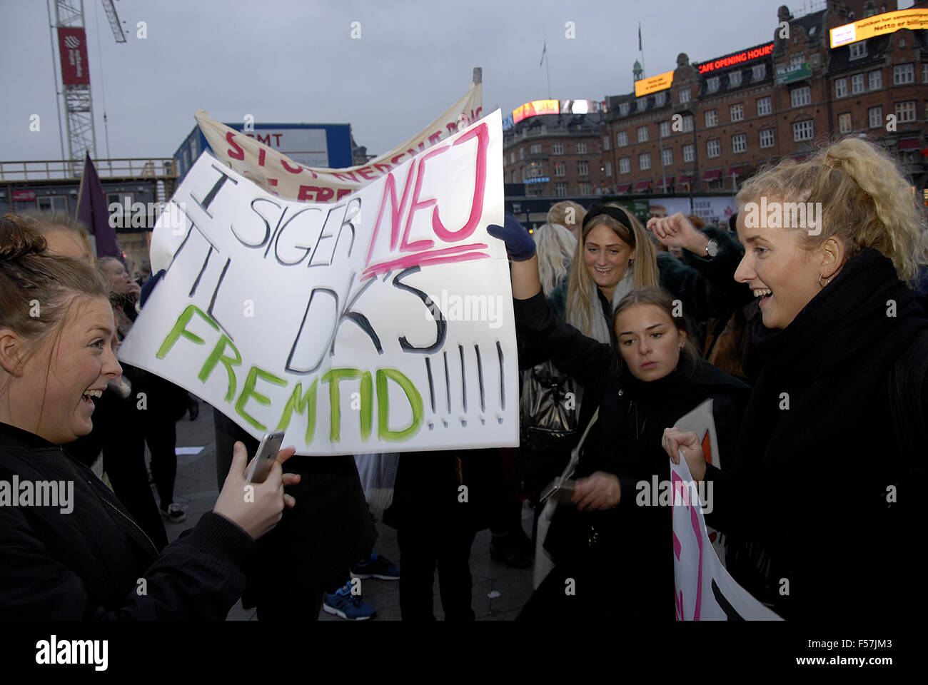 Copenhagen, Denmark. 29th October, 2015. Danish students and teachers ...