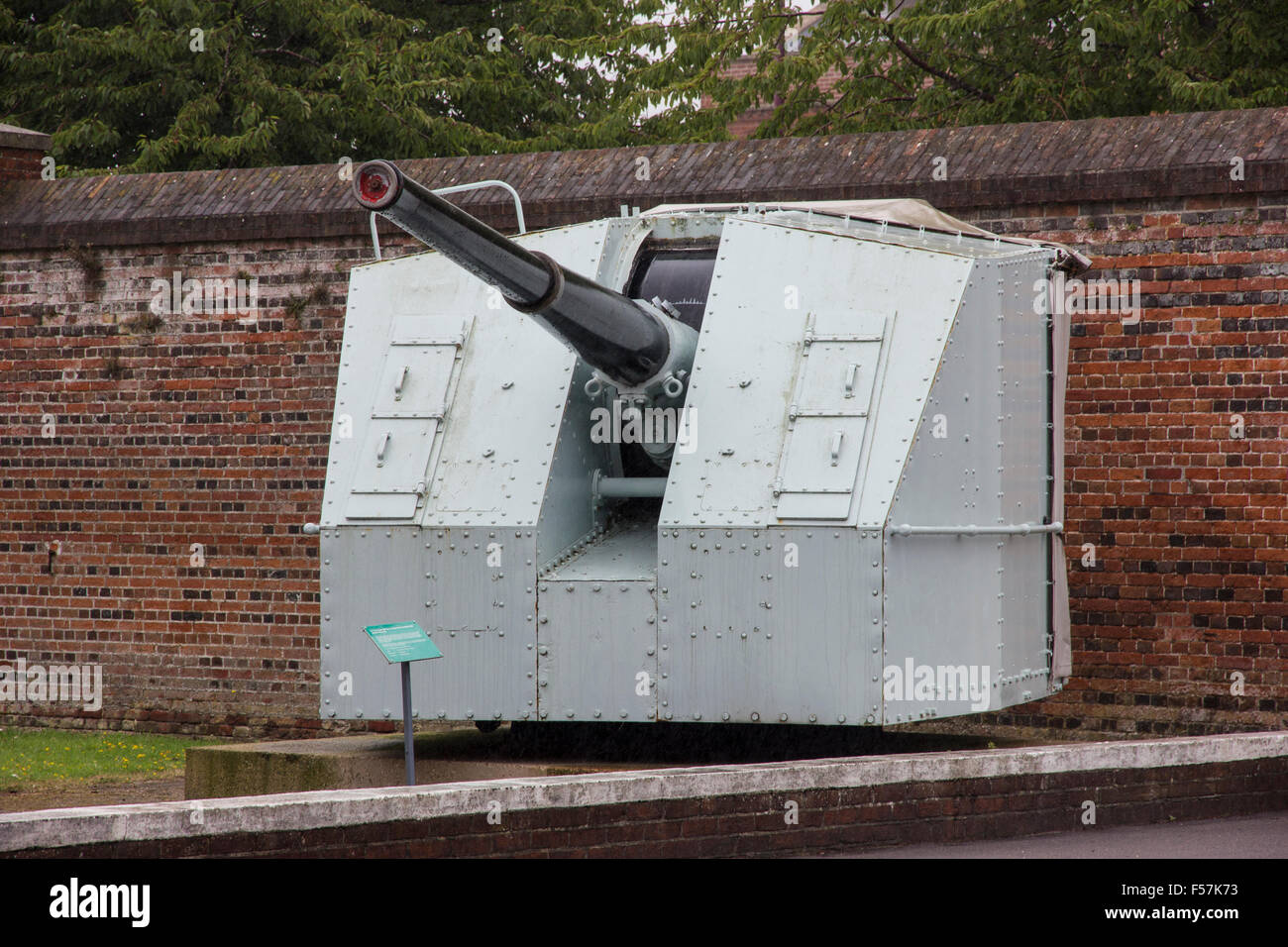 Royal Navy 4.7 inch naval gun in mount, at the "Explosions" Exhibition ...