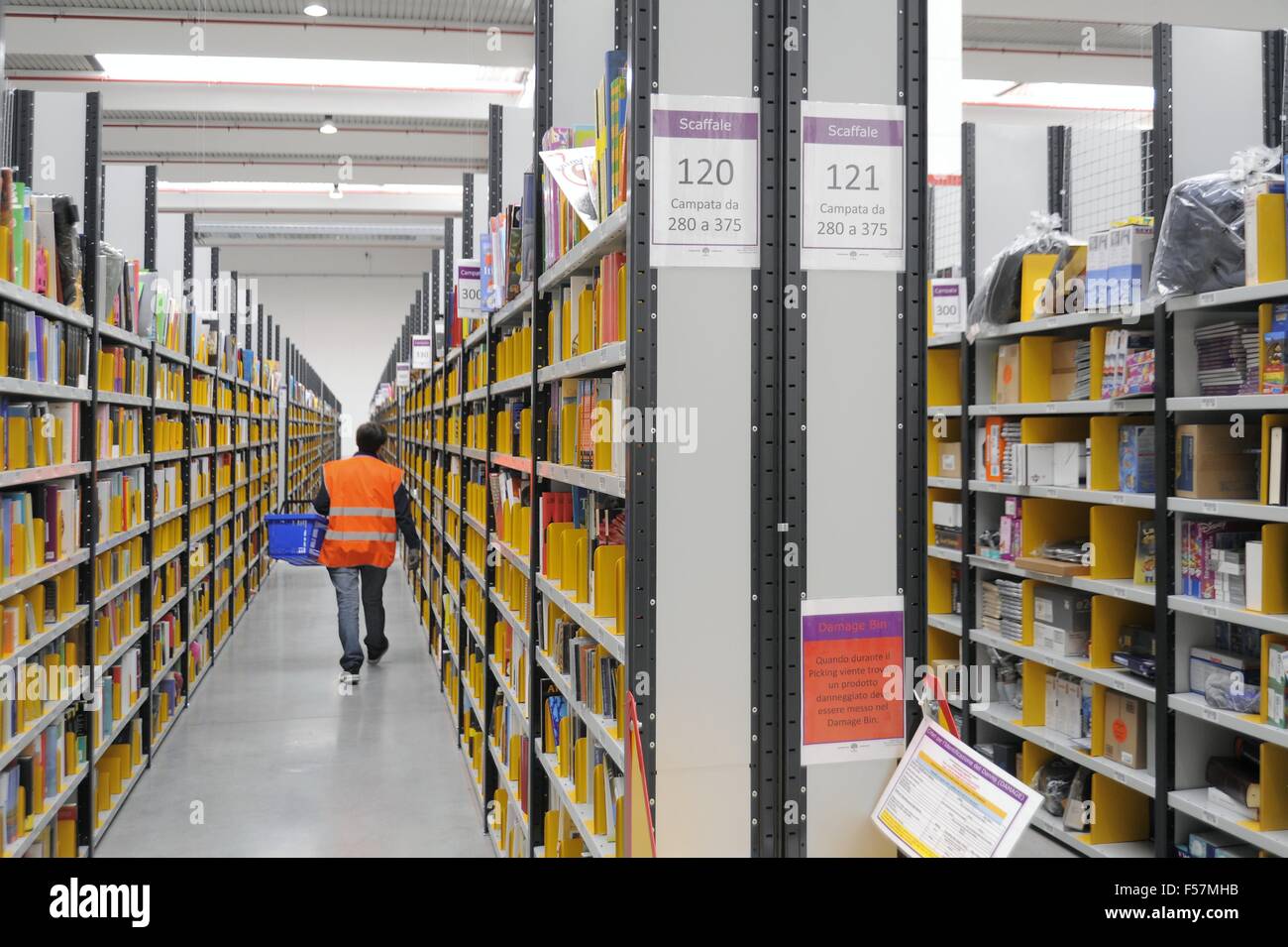 Amazon italy distribution hi-res stock photography and images - Alamy