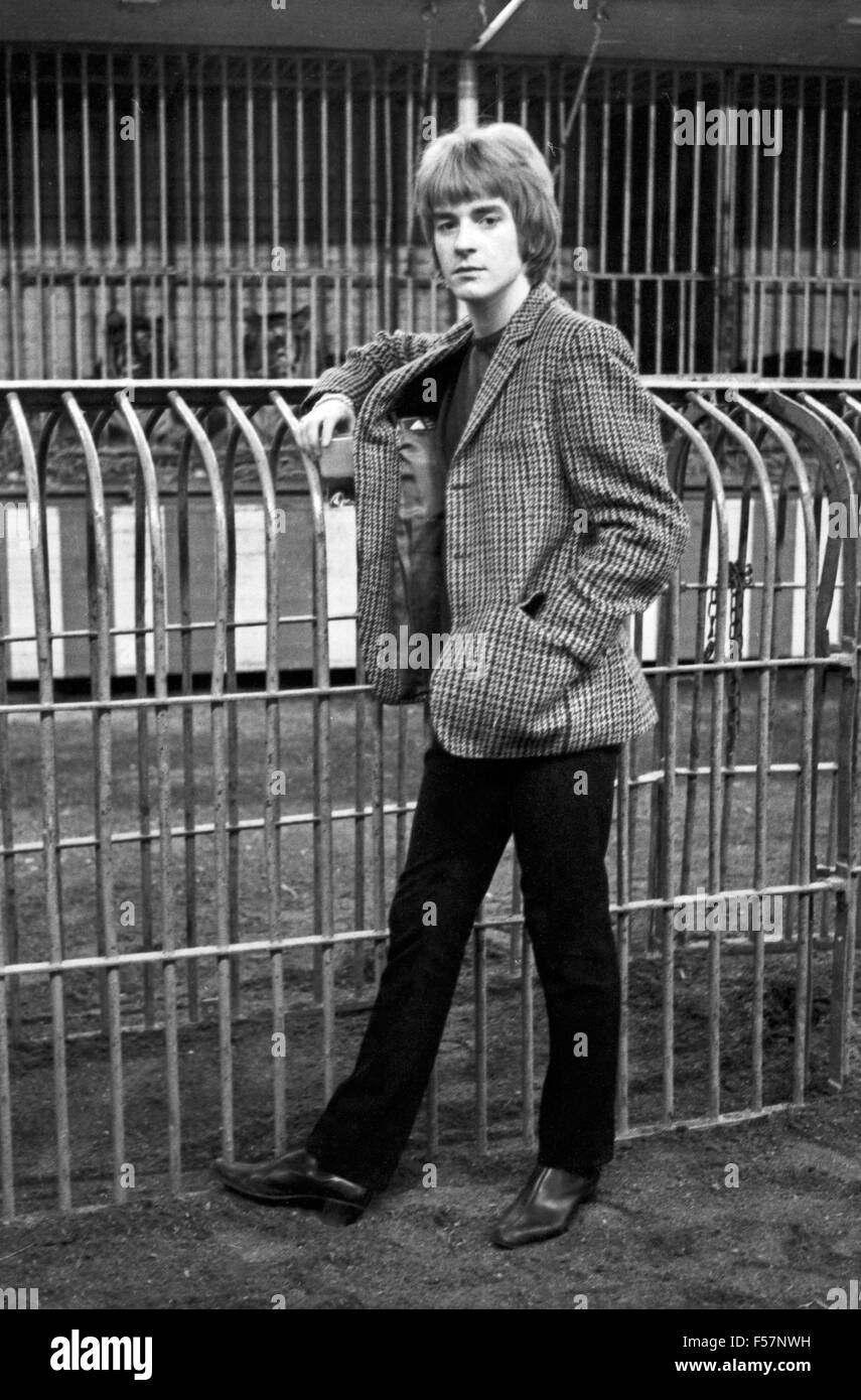 Der britische Opern- und Popsänger David Garrick bei Zirkus Krone in ...