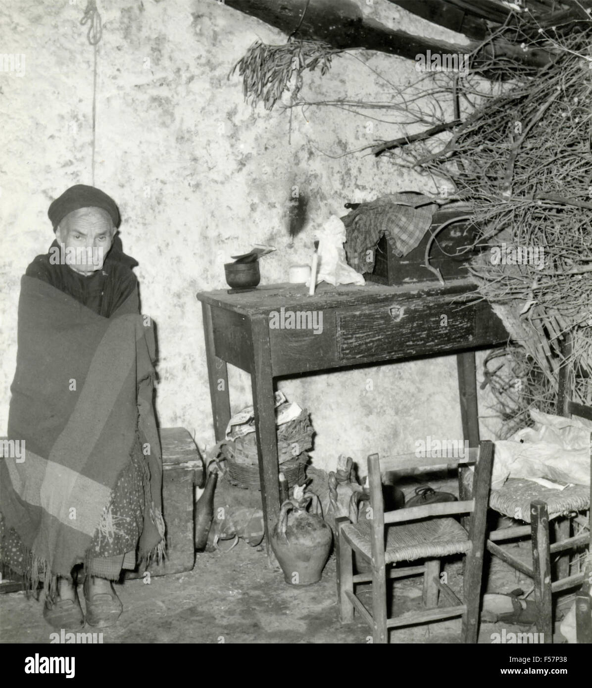 Italy Poverty High Resolution Stock Photography and Images - Alamy