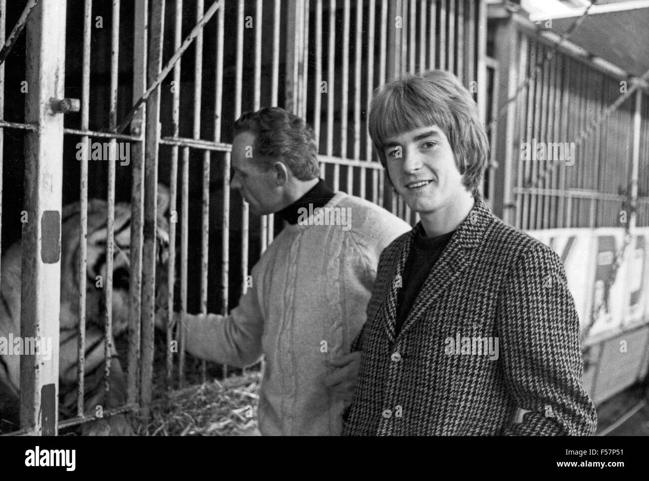 Der britische Opern- und Popsänger David Garrick bei Zirkus Krone in ...