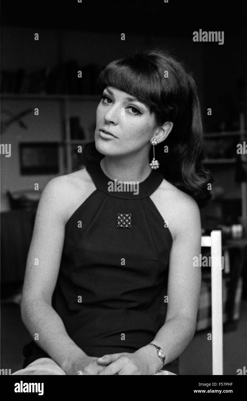Fashion fotomodel hi-res stock photography and images - Alamy