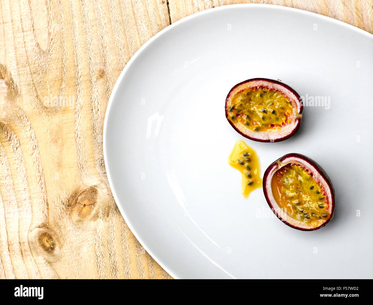 Passion fruit hi-res stock photography and images - Alamy