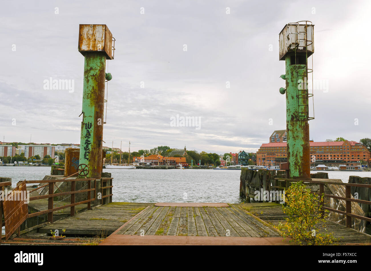 Old ferry terminal hi-res stock photography and images - Alamy