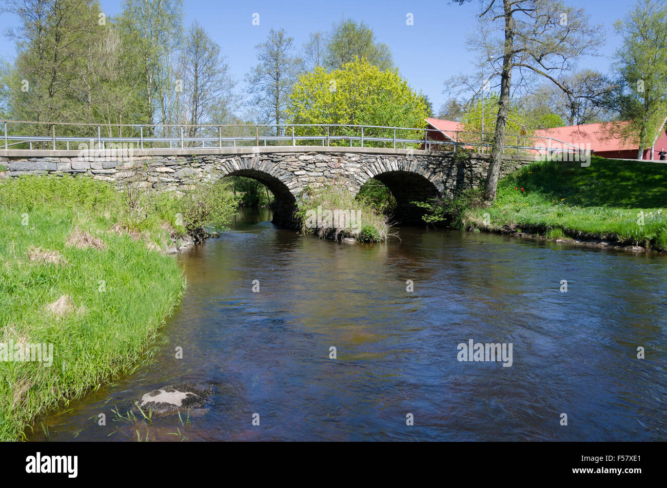 Bridge made of stone hi-res stock photography and images - Alamy