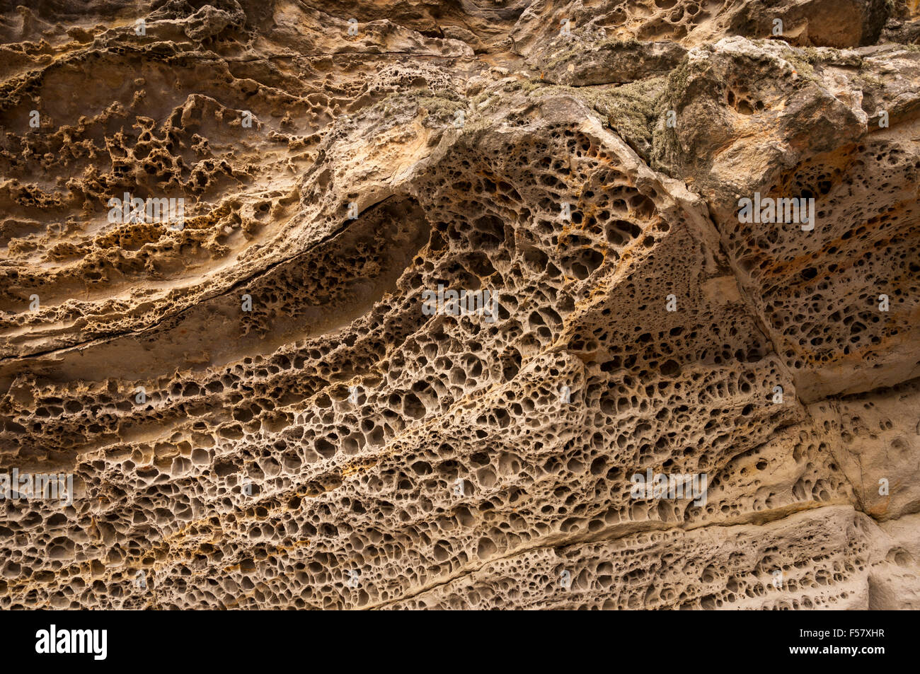 Honeycomb cliff skye hi-res stock photography and images - Alamy