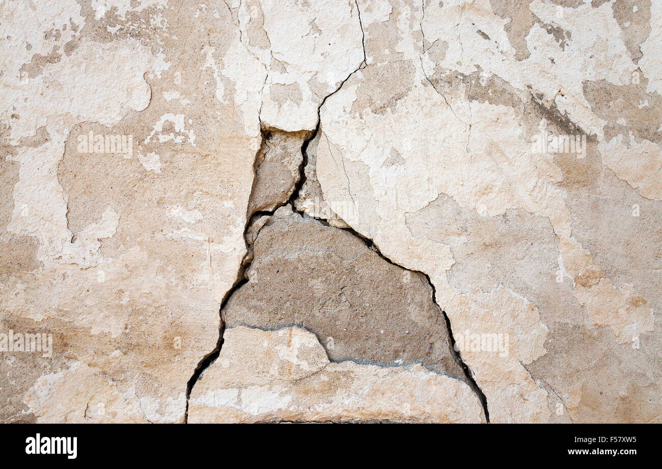 the collapsing wall Stock Photo - Alamy