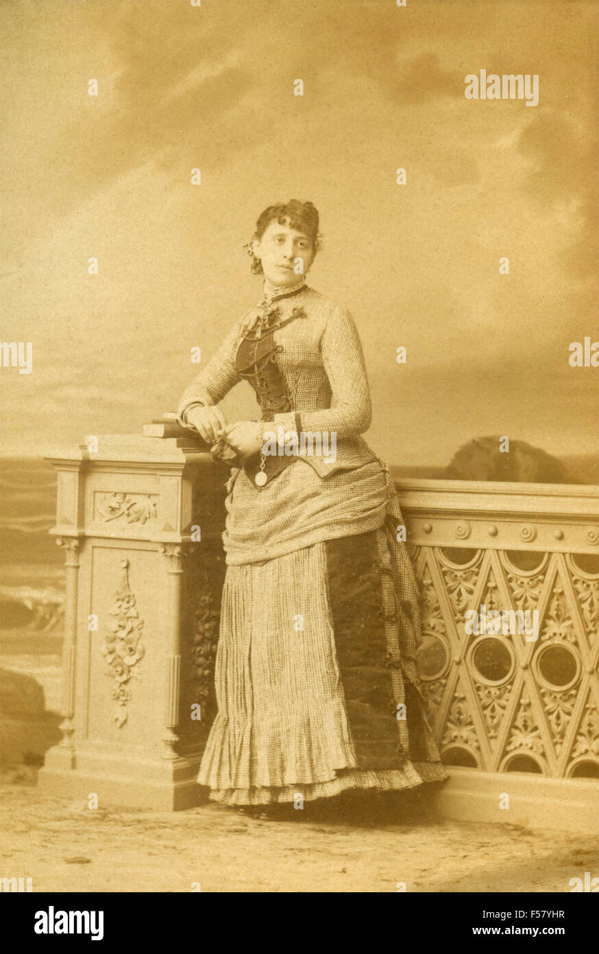 Portrait of a 1880 lady, Italy Stock Photo - Alamy