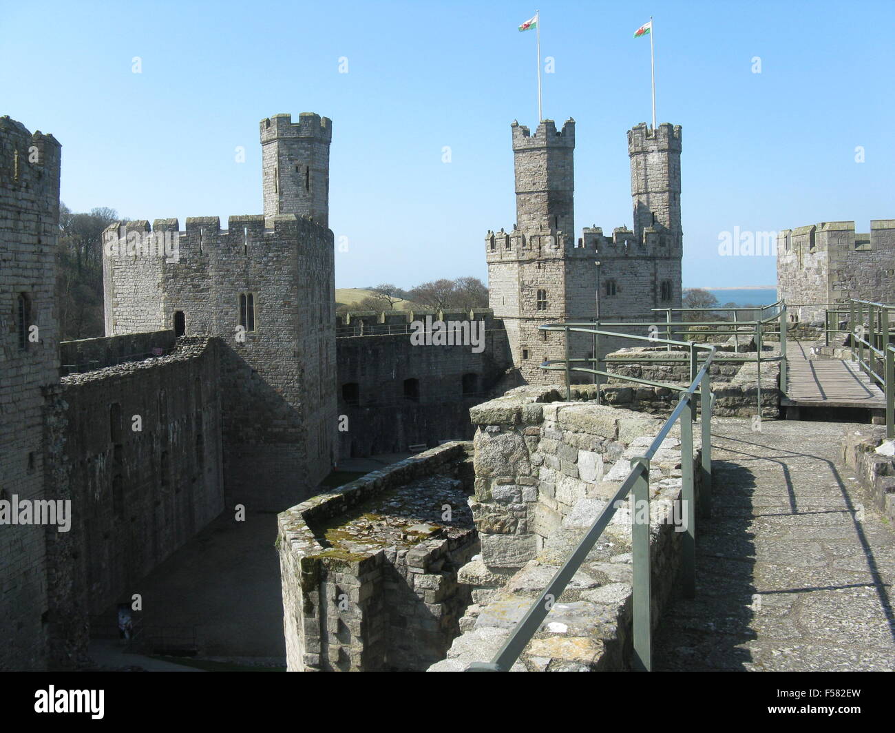 Caernafon Castle, Caernafon, Gwynned, North Wales, UK Stock Photo - Alamy