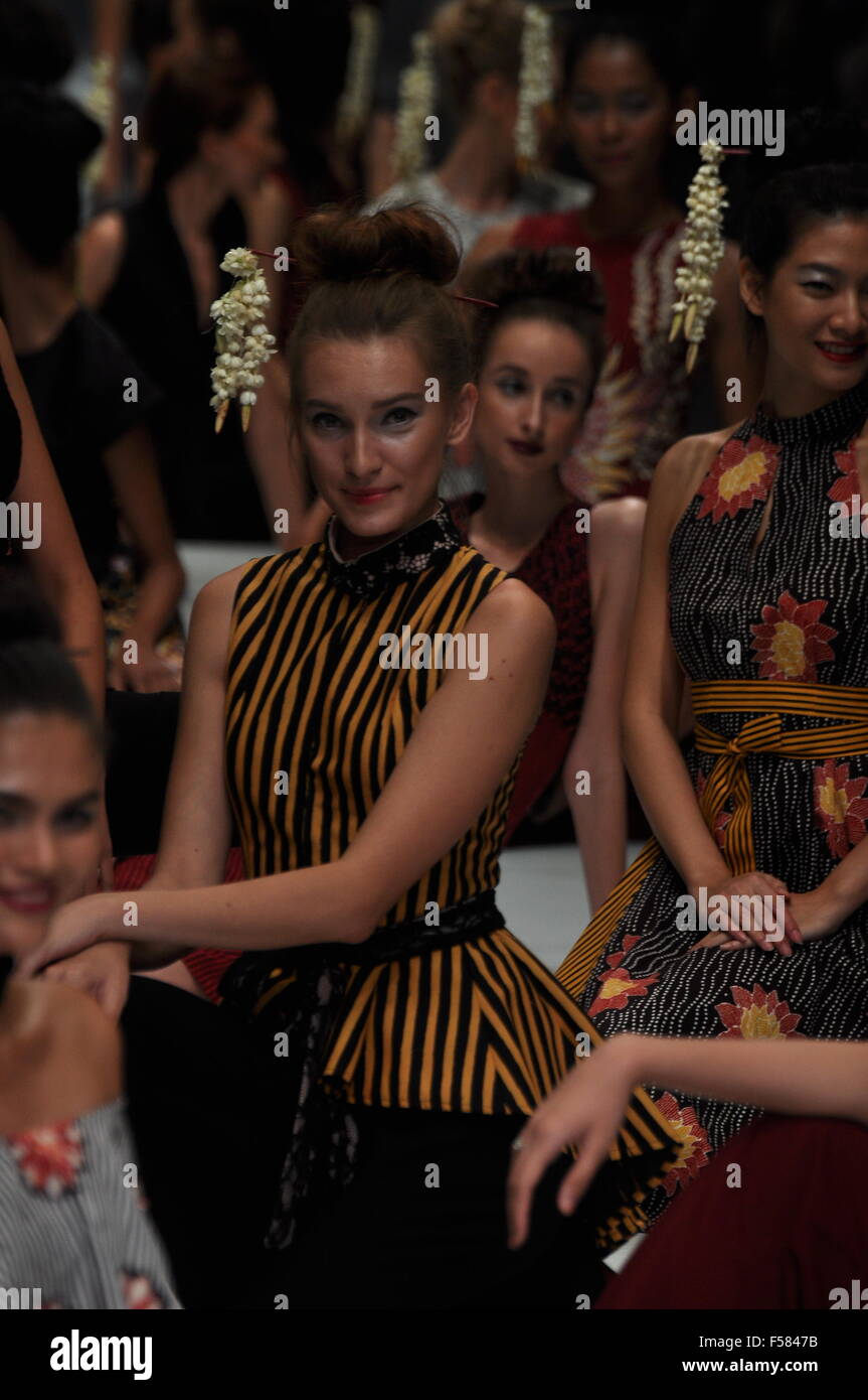Jakarta, Indonesia. 29th Oct, 2015. ModelS wear design of Stellarissa ...