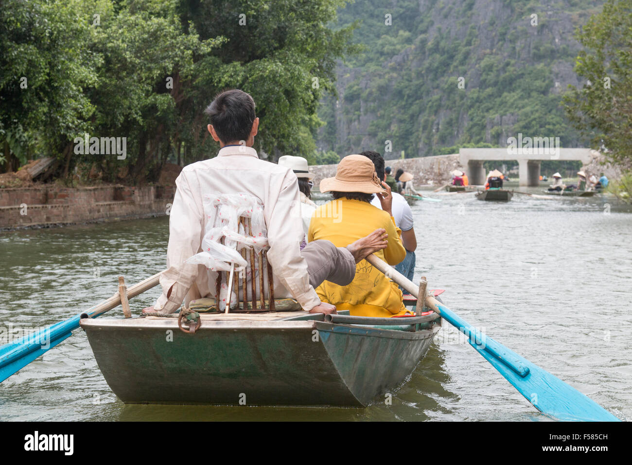 Tam coc vietnam hi-res stock photography and images - Alamy