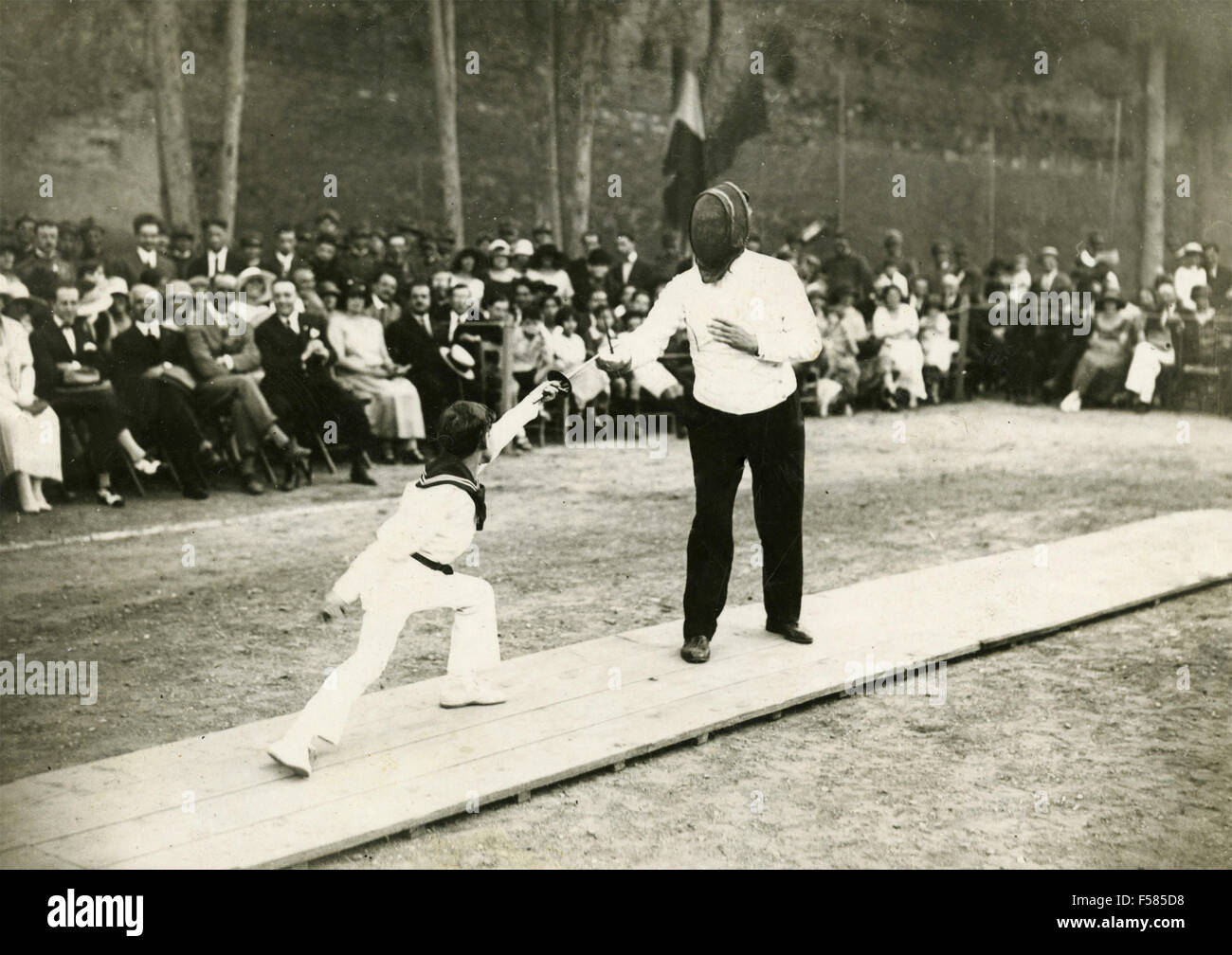 Exhibition of fencing, children, Roma, Italy Stock Photo - Alamy