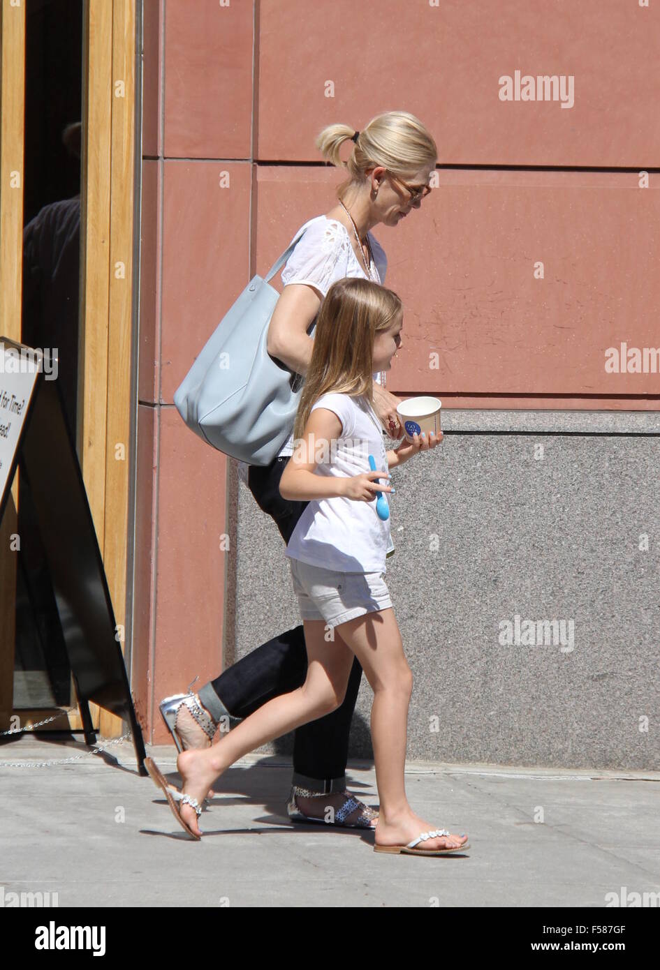 Kelly rowan daughter hi-res stock photography and images - Alamy