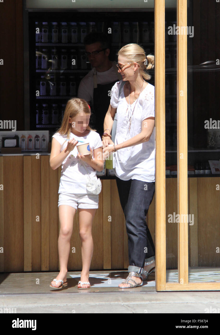 Kelly rowan and daughter hi-res stock photography and images - Alamy