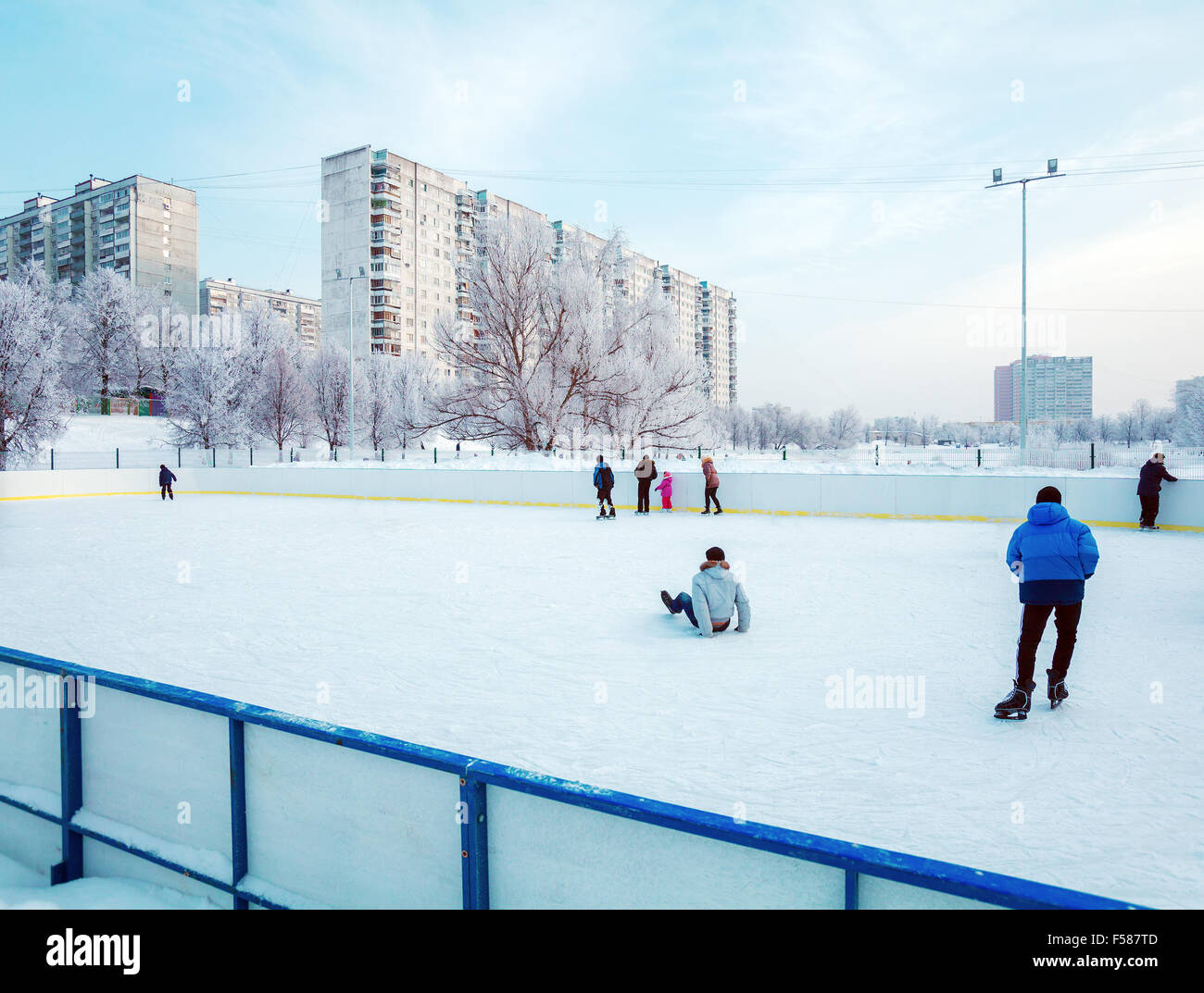 Skating falling hi-res stock photography and images - Alamy