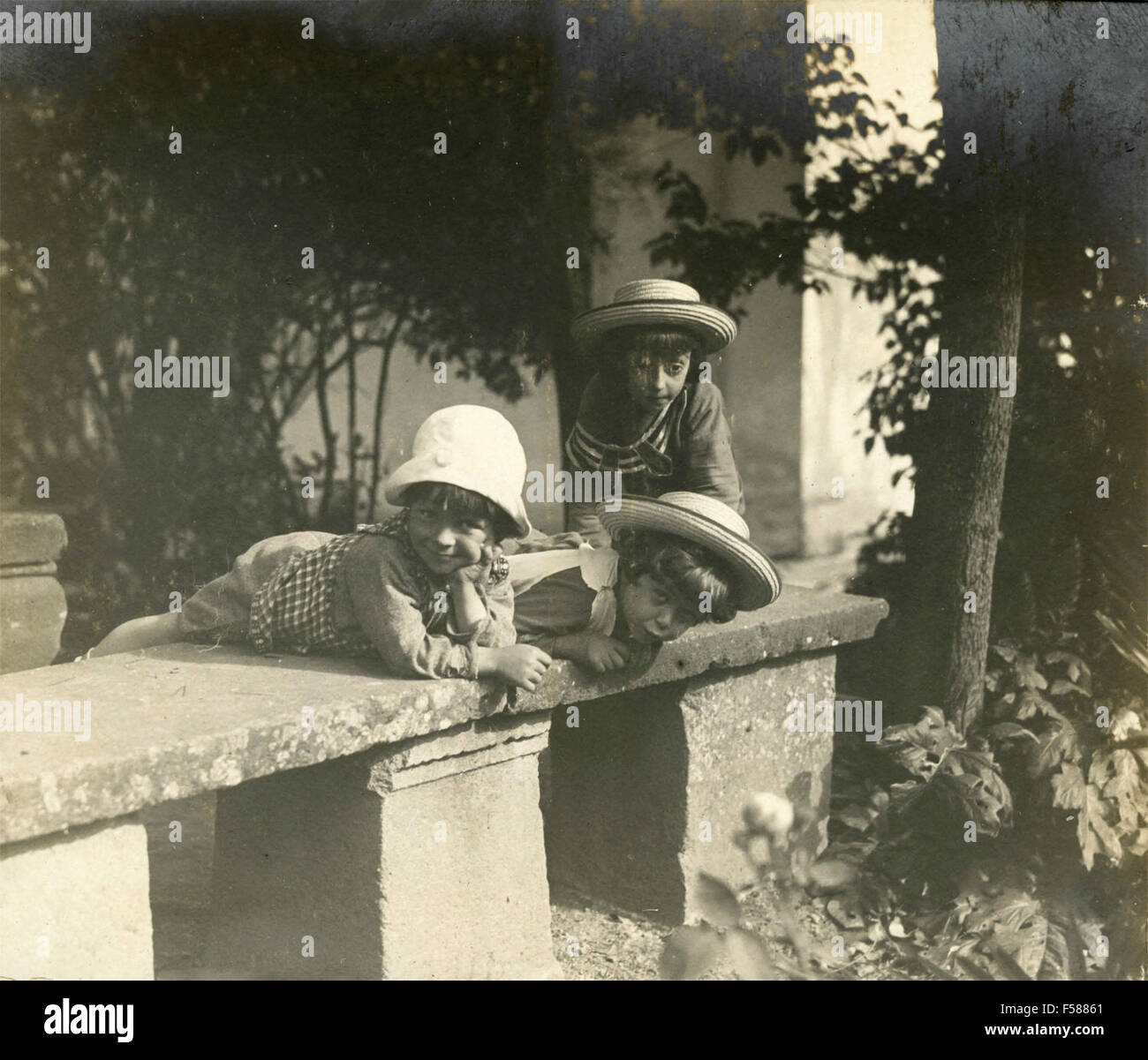 Children italy hi-res stock photography and images - Alamy