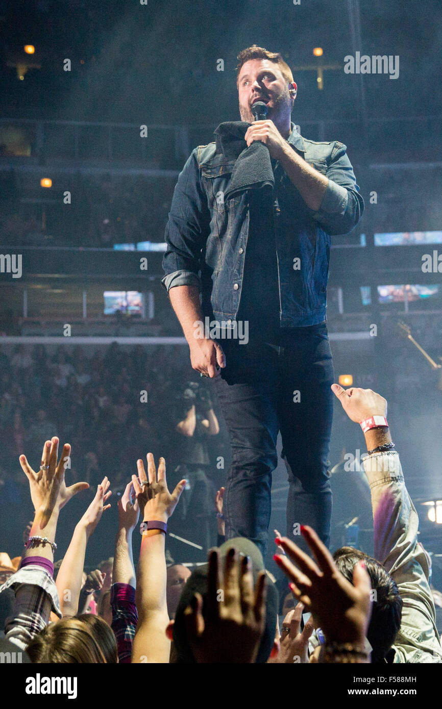 Chicago, Illinois, USA. 28th Oct, 2015. Country singer RANDY HOUSER ...