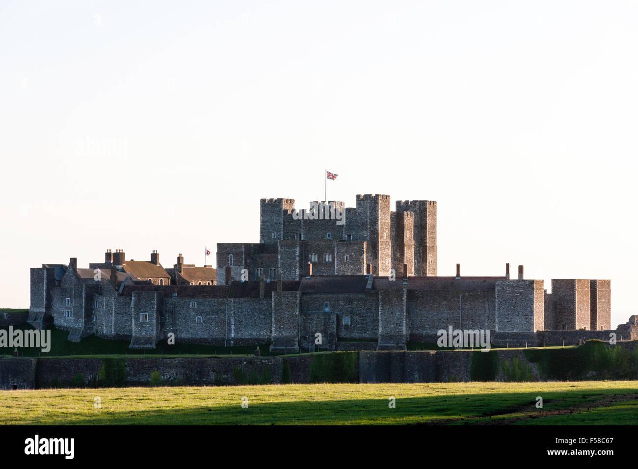 England, Dover castle. Castle and keep on horizon. Side of keep and ...