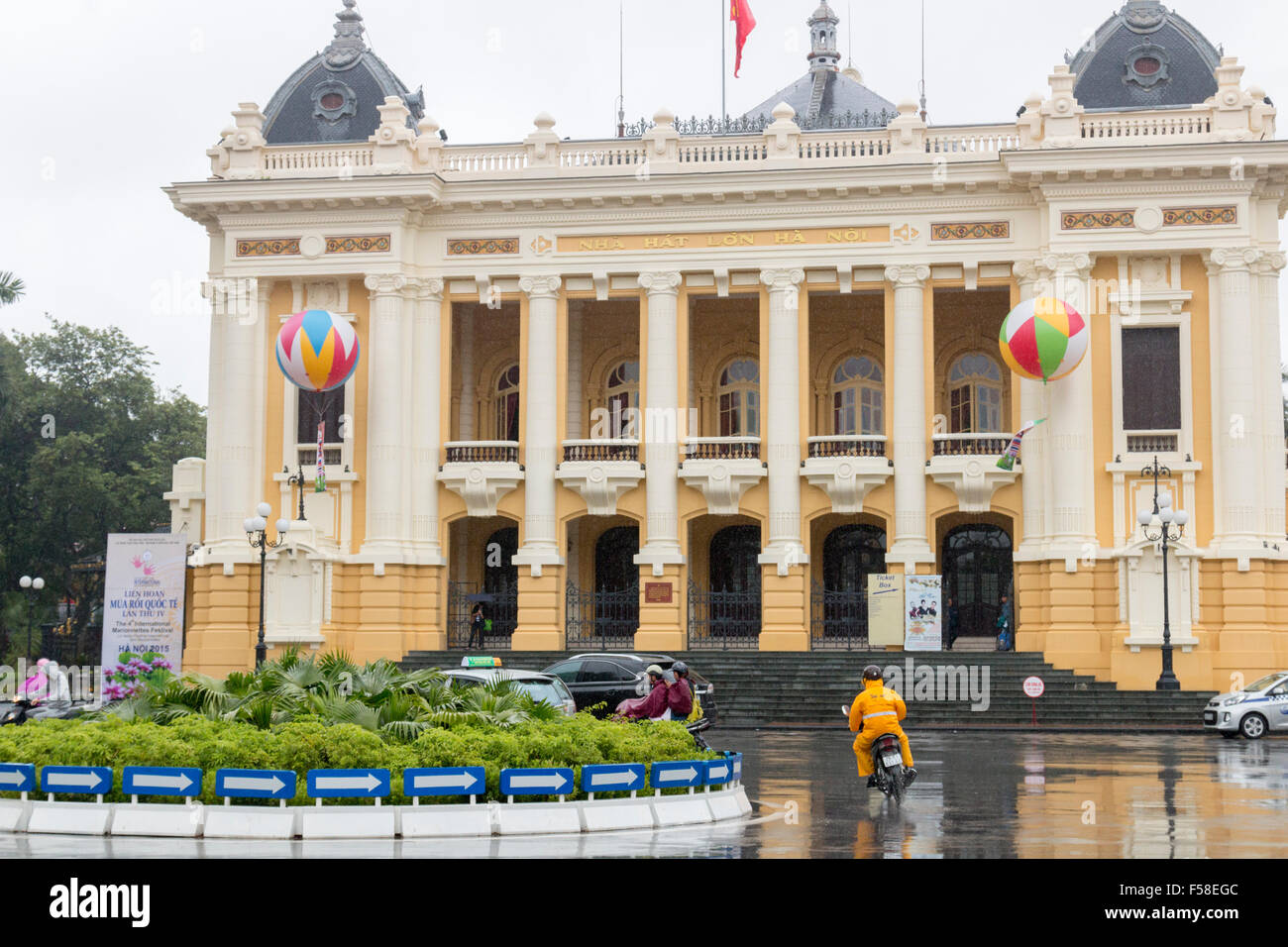Hanoi landmark opera house hi-res stock photography and images - Alamy