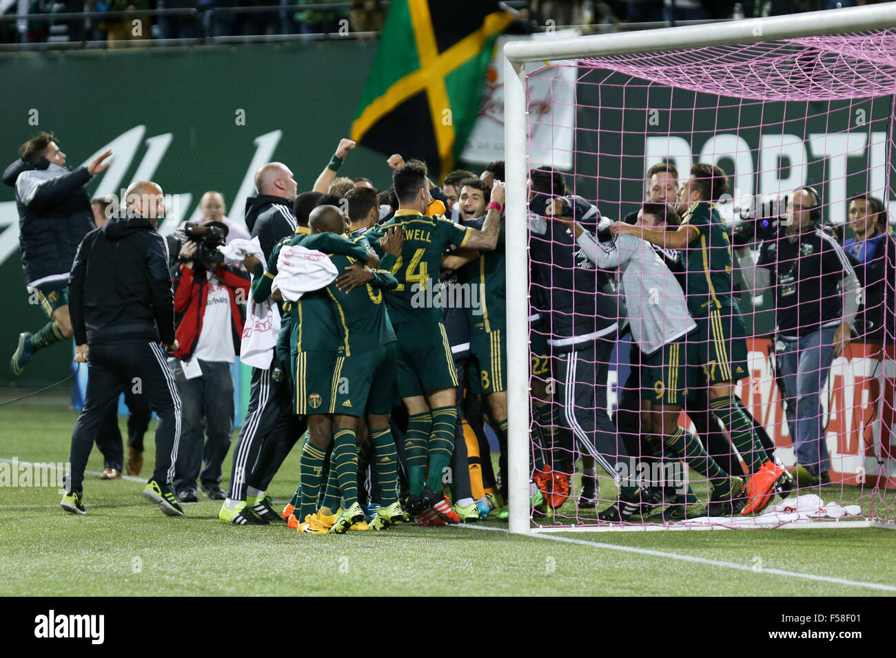 Portland, Oregon, USA. 29th Oct, 2015. The Timbers teams rushes the ...