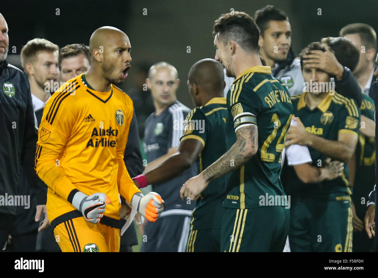 Portland, Oregon, USA. 29th Oct, 2015. ADAM LARSEN KWARASEY (12 ...