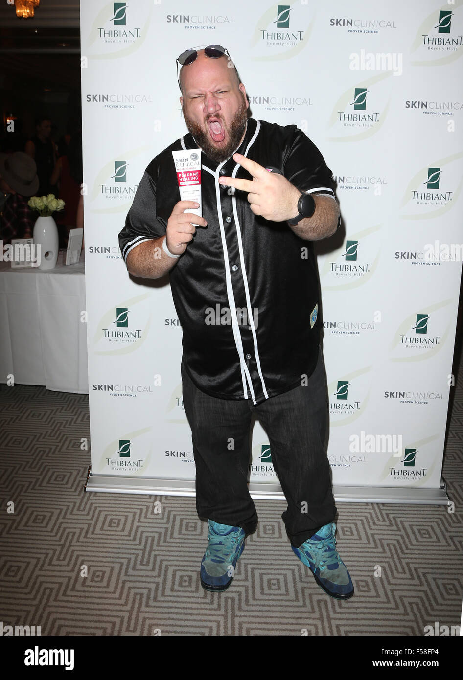 Steve Nguyen & Associates host the 'Legacy Lounge Iconic Suite 2015' at ...