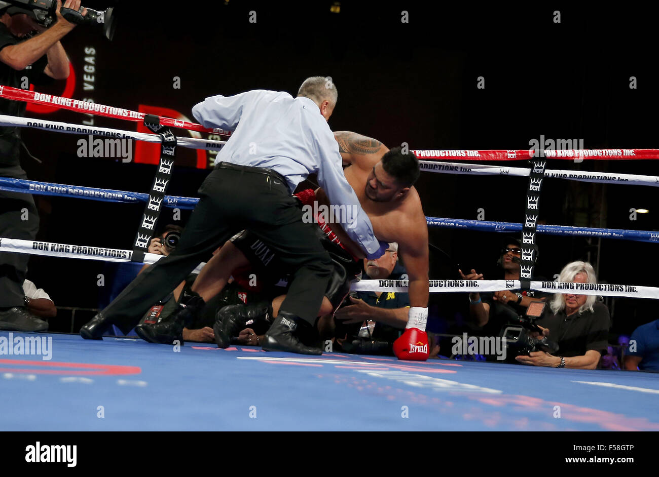 Don King Productions & The D Las Vegas presents Outdoor Boxing at The ...