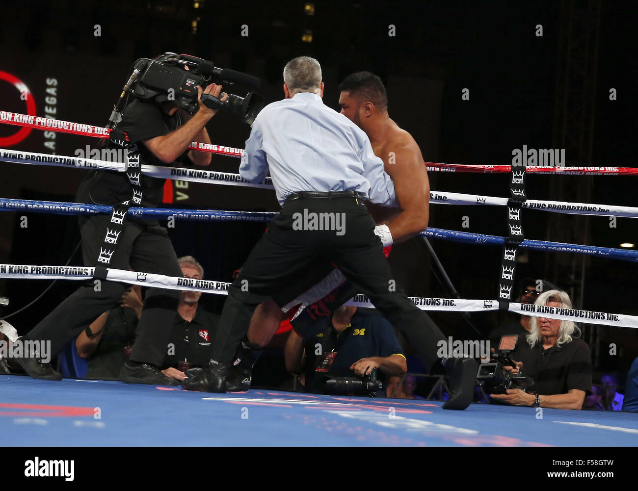 Don King Productions & The D Las Vegas presents Outdoor Boxing at The ...