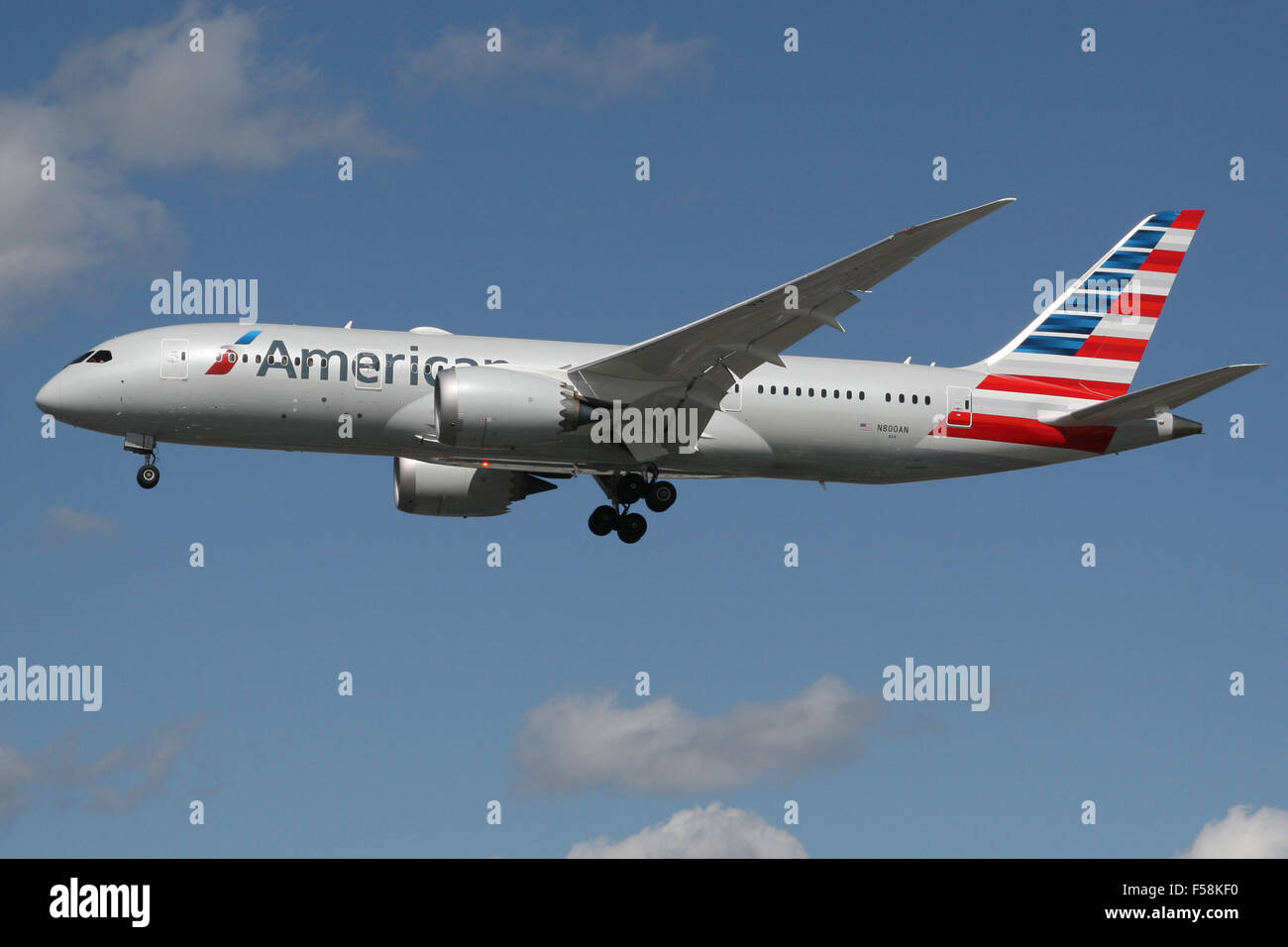 American boeing 787 hi-res stock photography and images - Alamy