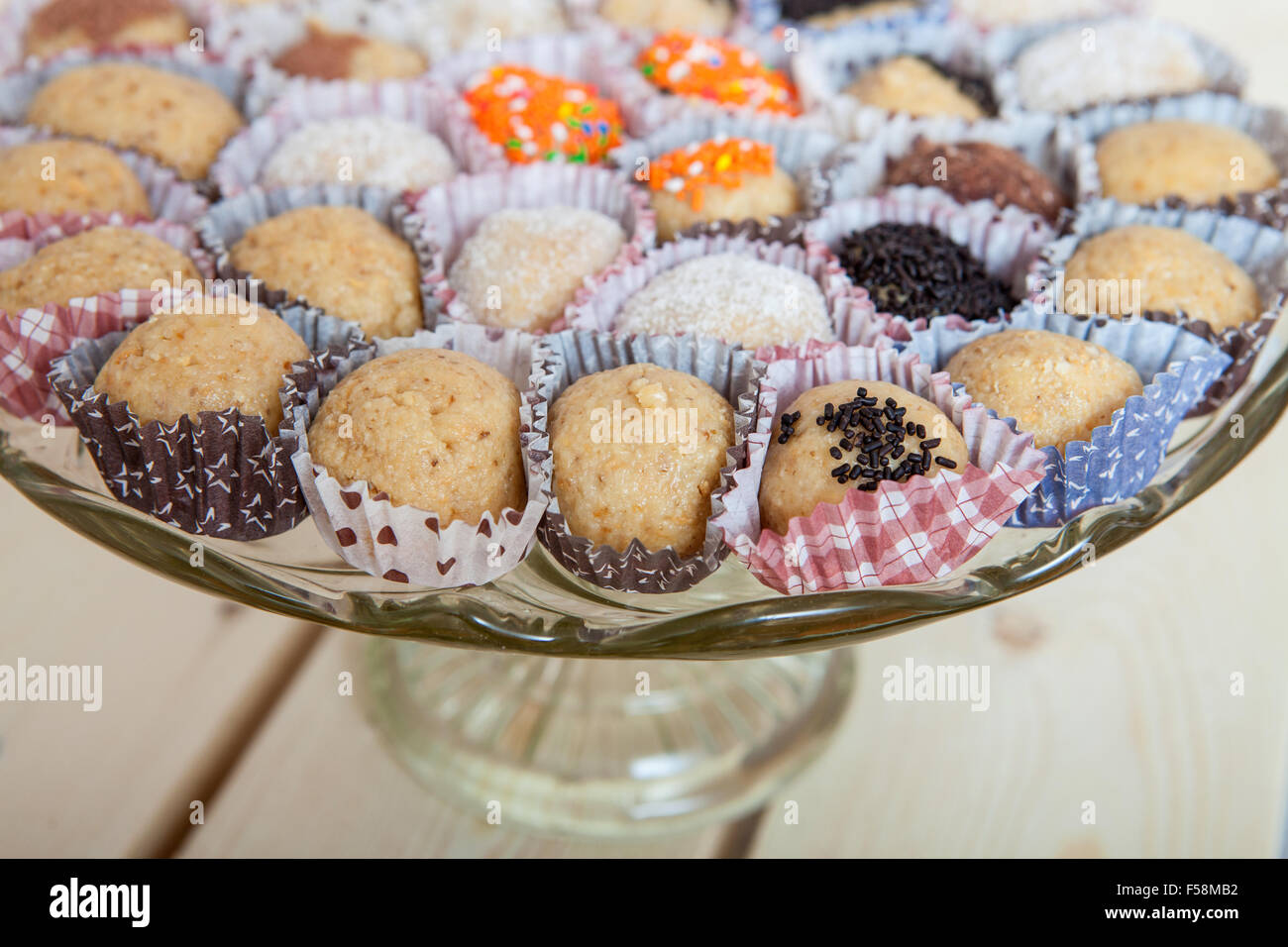 Small Cakes for Cocktail Party Stock Photo - Alamy