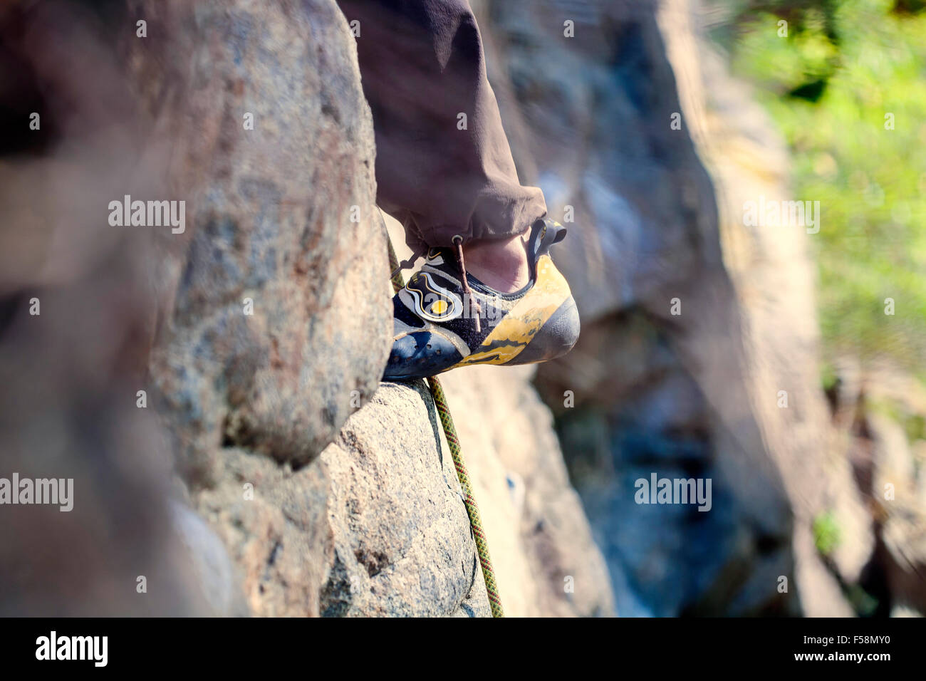 Climber's foot when climbing the rock Stock Photo - Alamy