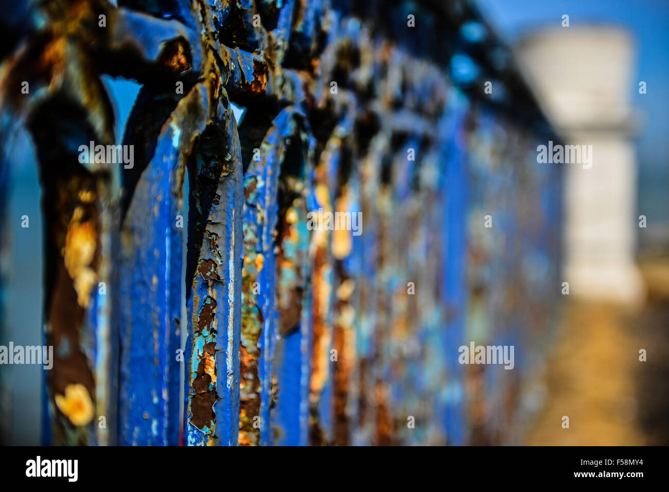 Railings corrosion hi-res stock photography and images - Alamy