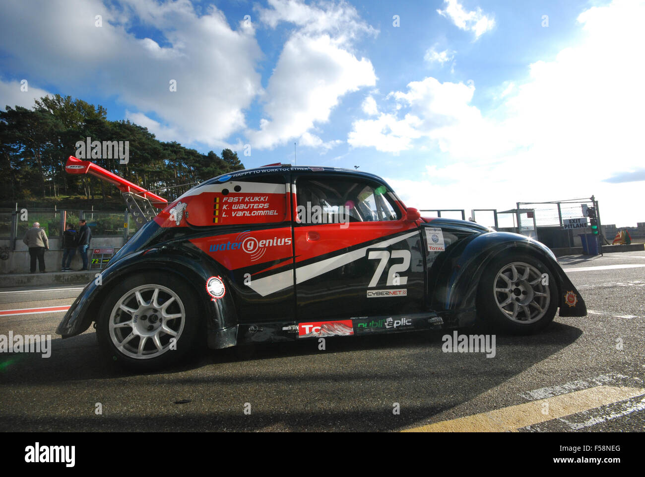 Vw beetle chassis hi-res stock photography and images - Alamy