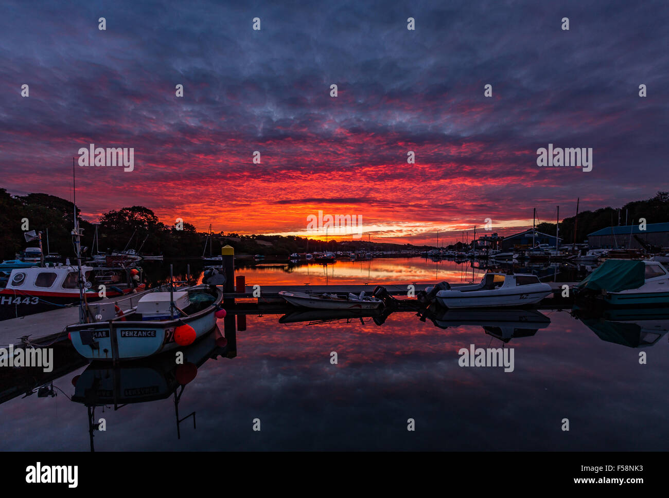 Penryn cornwall hi-res stock photography and images - Alamy