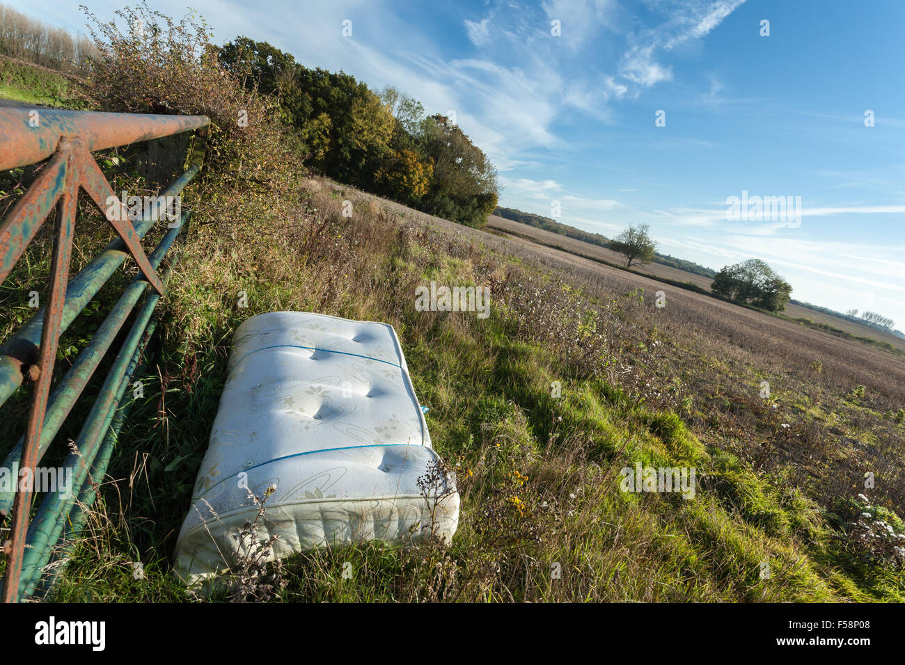 Fly tipping in the beautiful Kent Countryside between Ashford and Wye ...