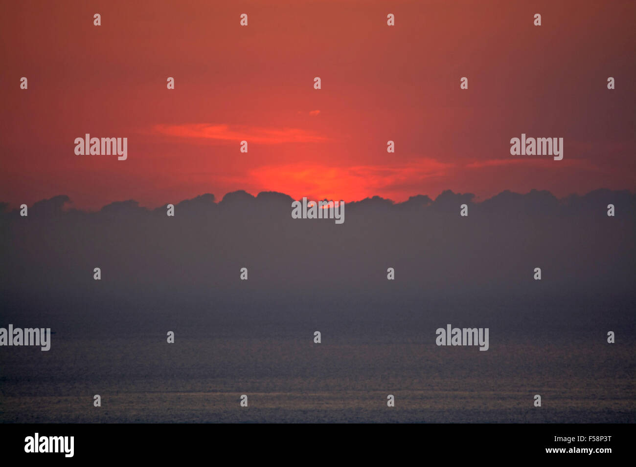 Silhouette Wavy Line Pattern High Resolution Stock Photography and ...
