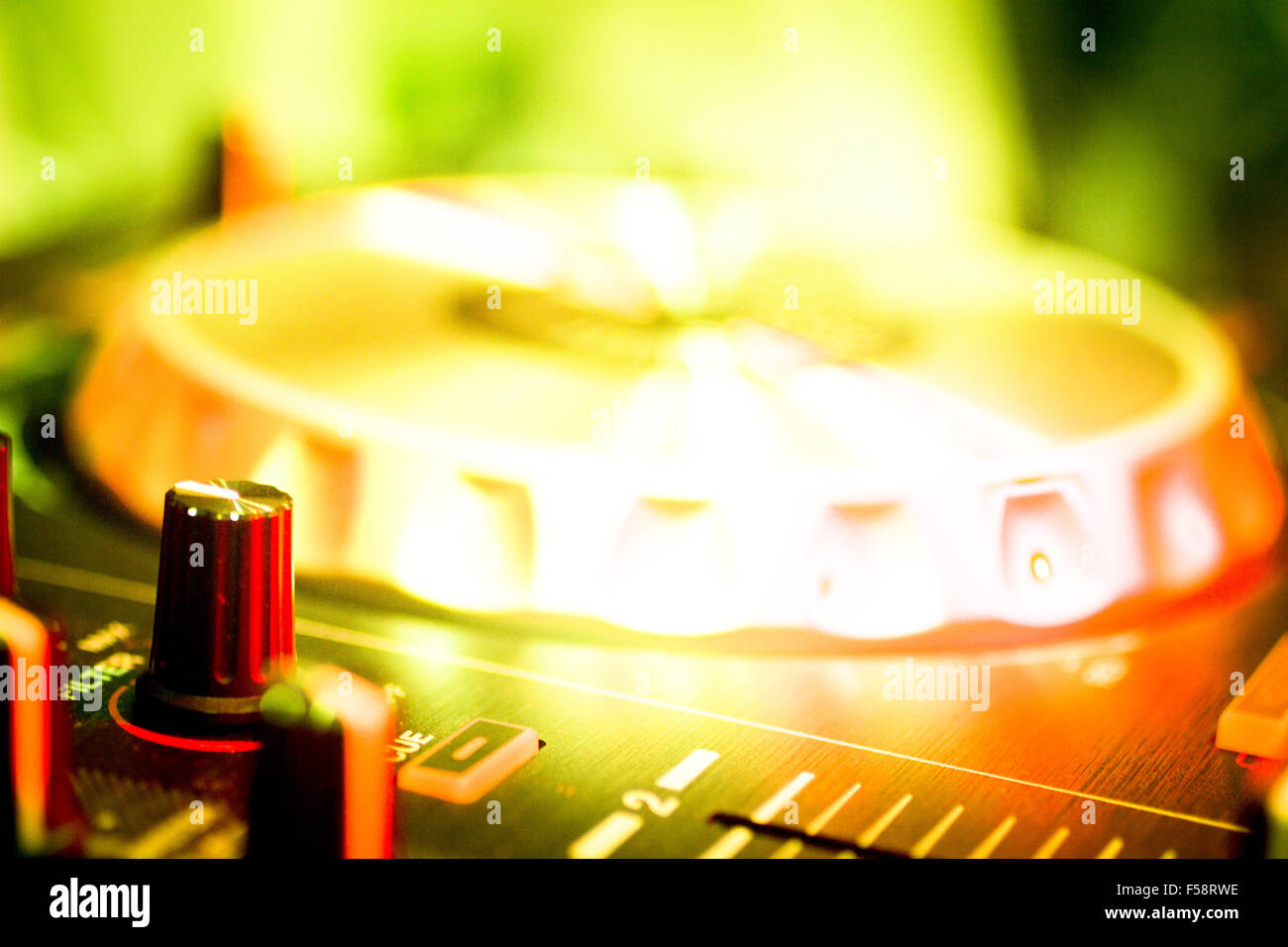 DJ console cd mp4 deejay mixing desk Ibiza house techno dance music ...