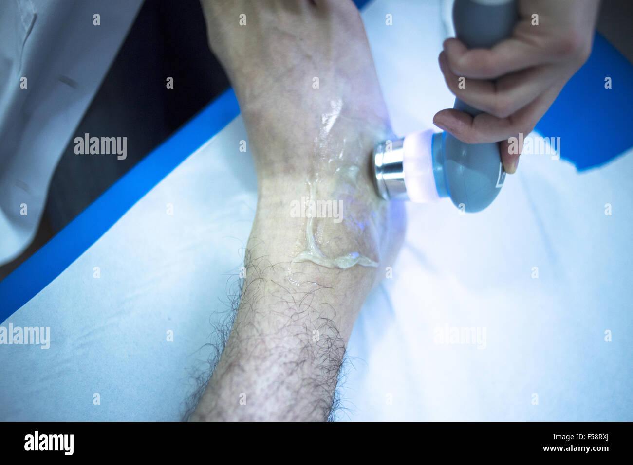 Electrical stimulation and foot hi-res stock photography and images - Alamy