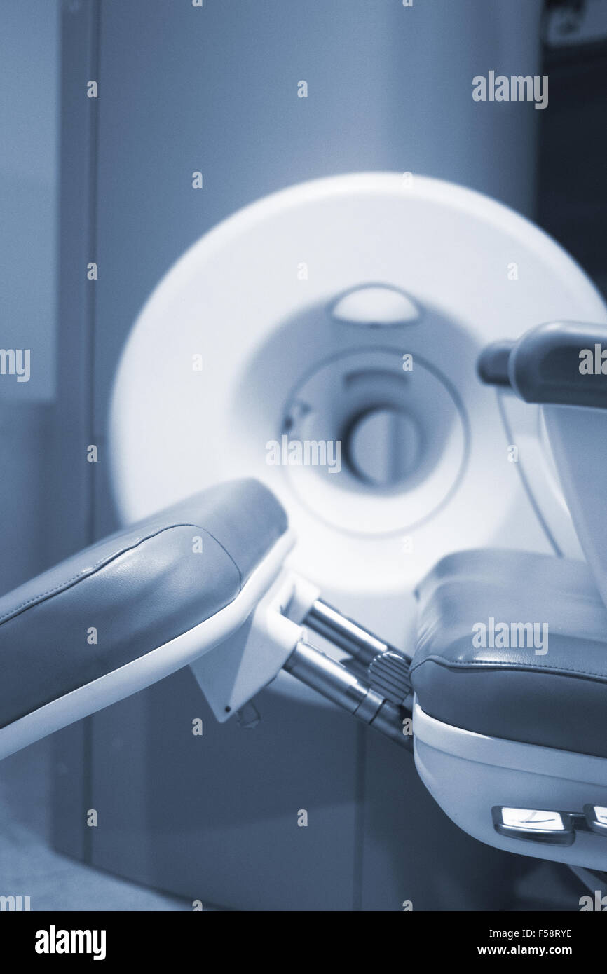 Fully open high field Magnetic Resonance Image MRI CAT scan scanner ...