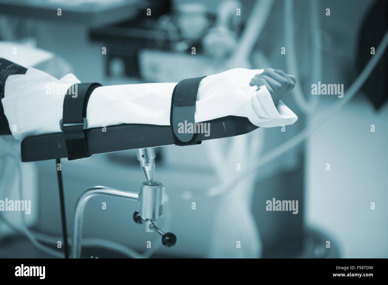 Traumatology orthopedic surgery hospital emergency operating room ...