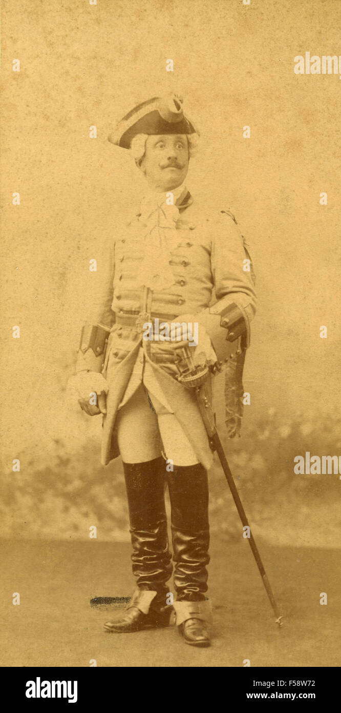 Full military uniform hi-res stock photography and images - Alamy