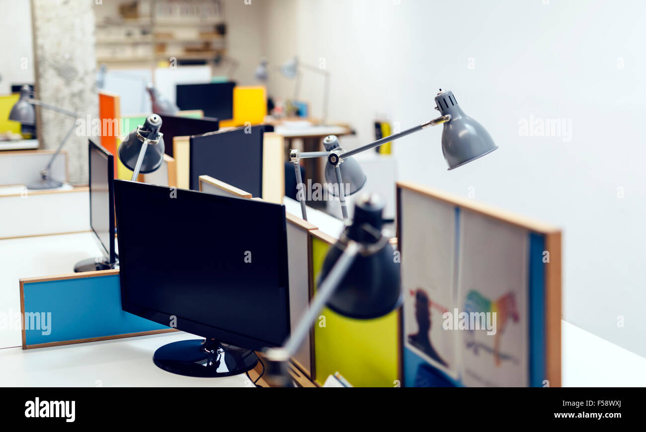 Empty office interior hi-res stock photography and images - Alamy